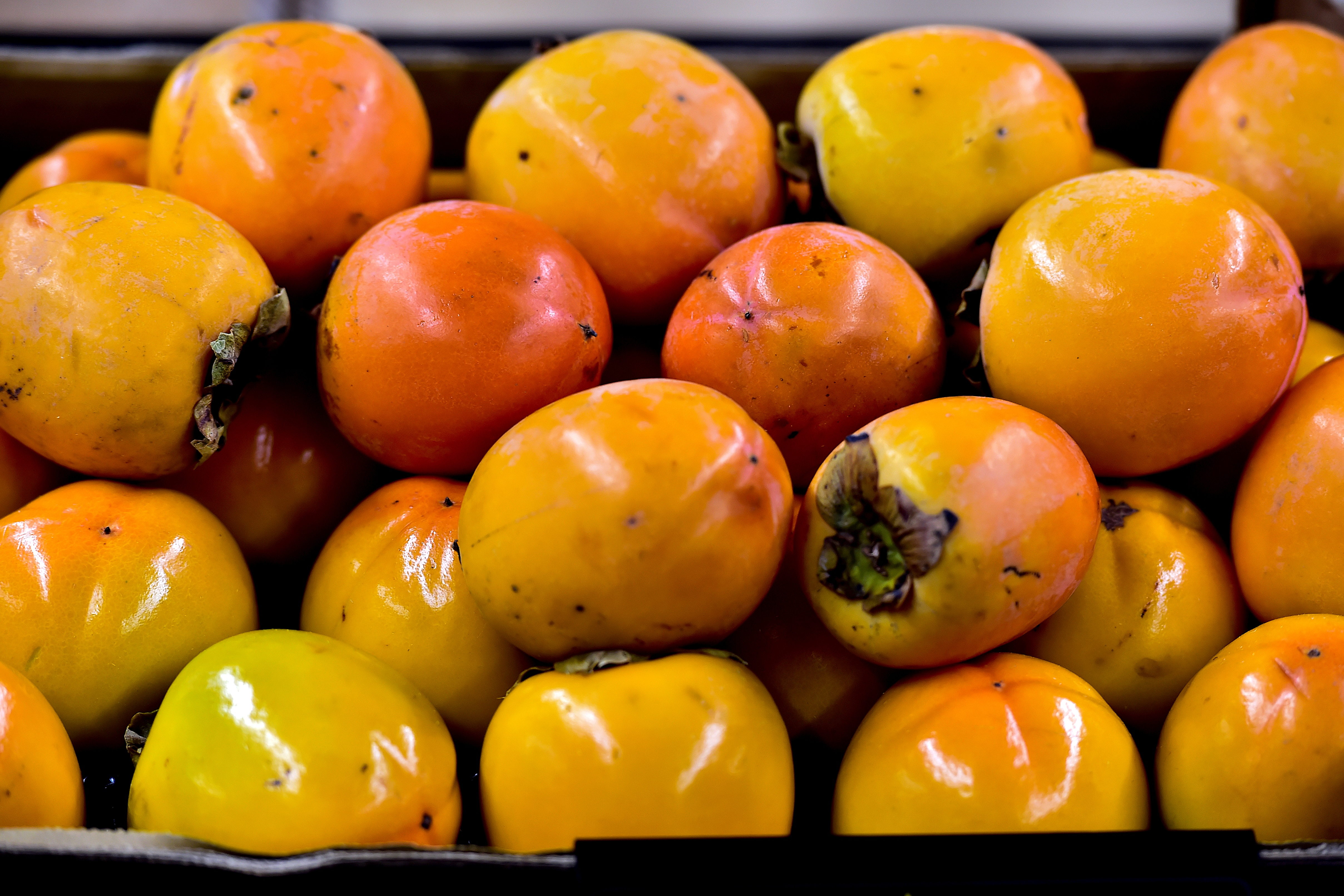 Eating persimmons with yoghurt and banana is not poisonous, health ...