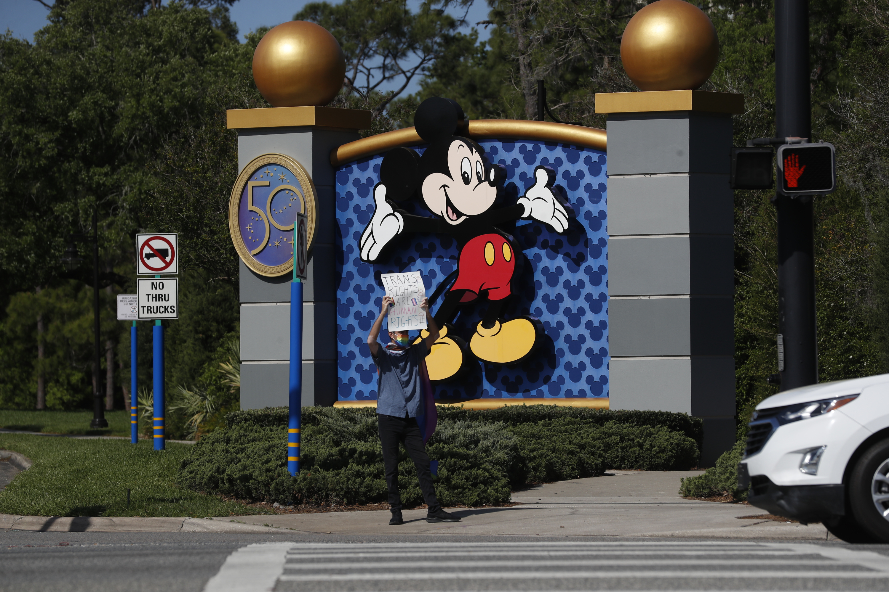 Posts falsely claim Disney slid 70 percent amid Florida law backlash ...