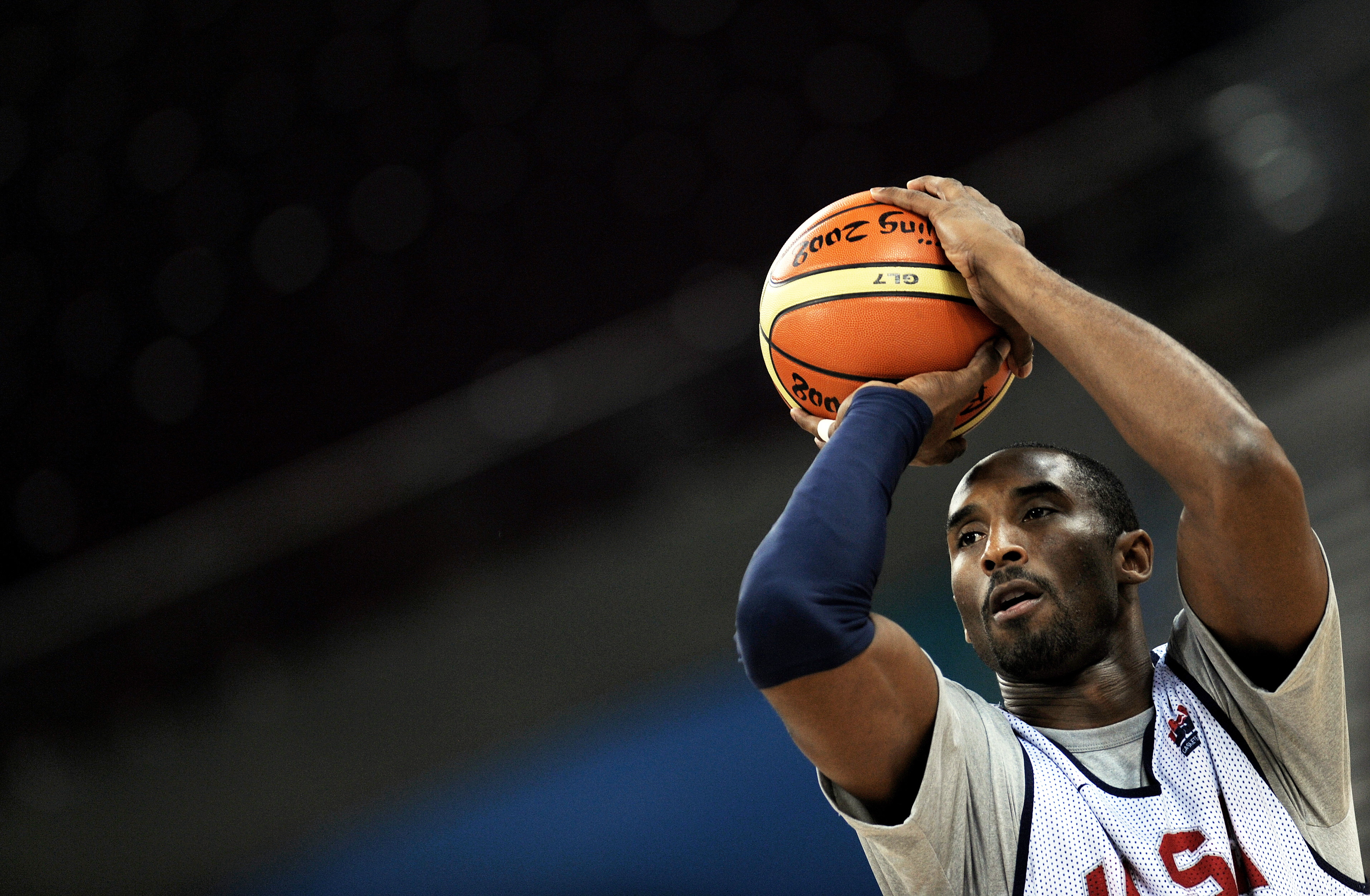 Alleged pictures of Kobe Bryant’s body show Halloween props | Fact Check