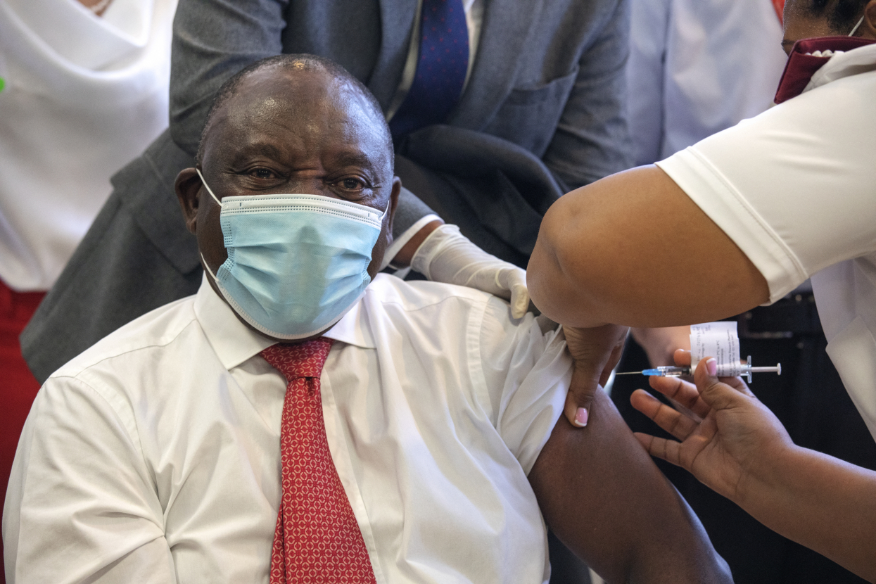 President Cyril Ramaphosa did not receive his Covid-19 vaccine with a ... President Cyril Ramaphosa did not receive his Covid-19 vaccine with a ...